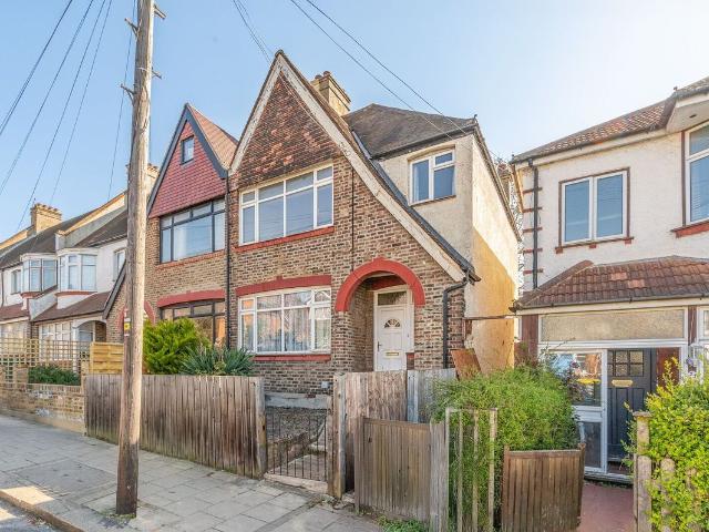 Valley Road, Streatham, London SW16, 3 bed end terrace house to rent, £3,200 pcm | PrimeLocation