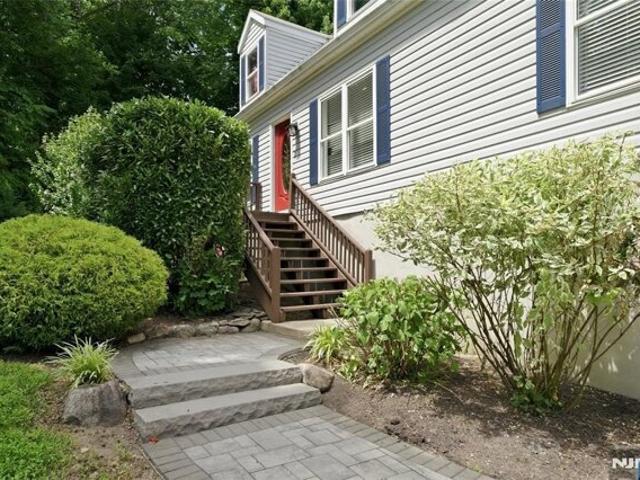 Valley Rd, Butler, Home For Sale
