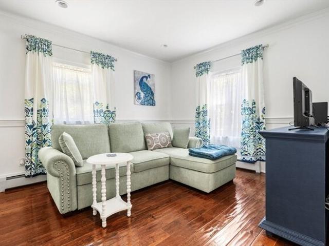 Valley Rd, Lexington, Home For Sale