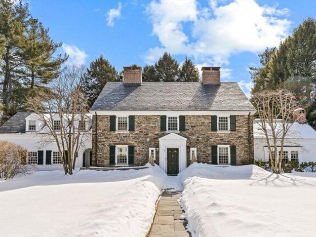 Valley Rd, Wellesley, Home For Sale