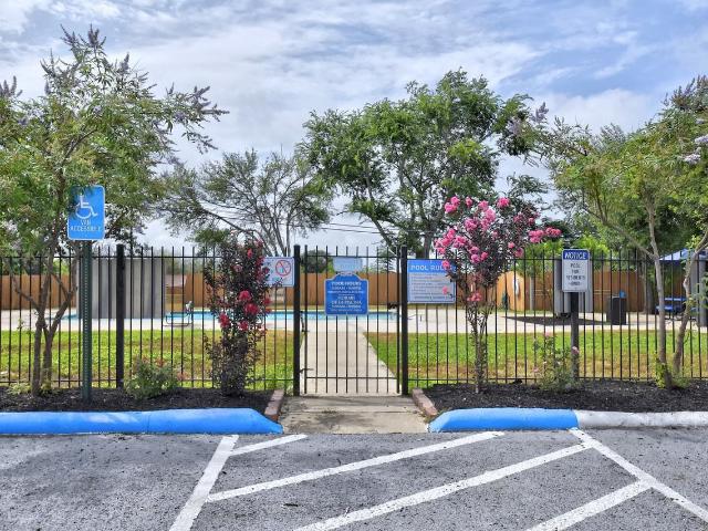 Valley Ridge 1 Bedroom Apartment for Rent at 8671 Sw Loop 410, San Antonio, TX 78242