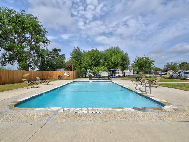 Valley Ridge 2 Bedroom Apartment for Rent at 8671 Sw Loop 410, San Antonio, TX 78242