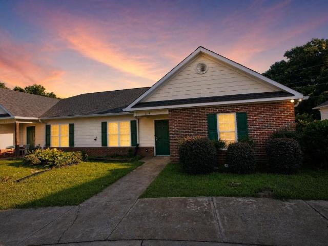 Valley Woods 3 Bedroom Apartment for Rent at 714 Green St, Fort Valley, GA 31030