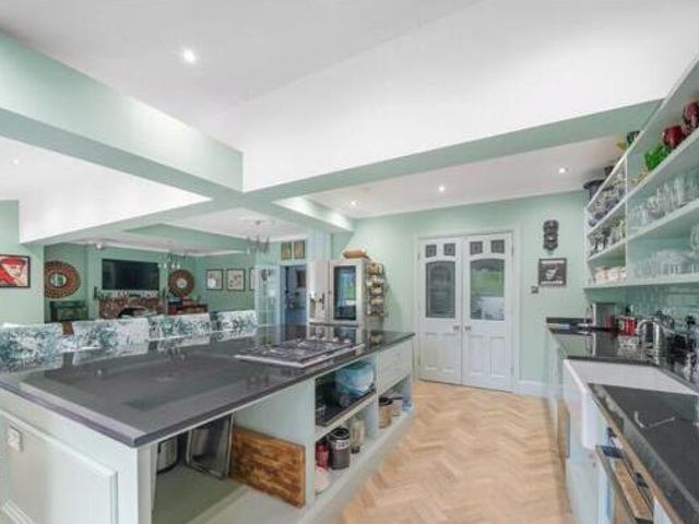 Valley Walk, Croydon, 4 Bedroom Detached