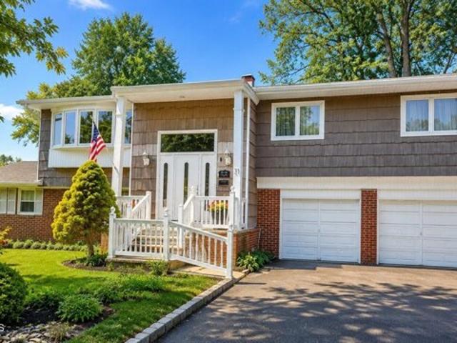 Valley Vale Dr, Old Bridge, Home For Sale