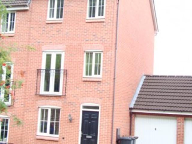 Valley View 4 bed Student house near Keele Uni Pads for Students