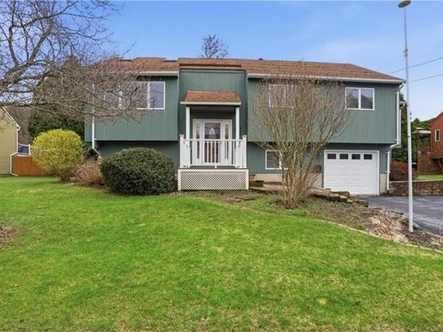 Valley View Dr, Cranston, Home For Sale