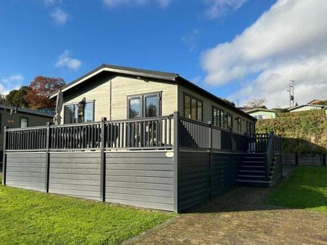 Valley View Holiday Park, Guilsfield, 2 Bedroom Lodge