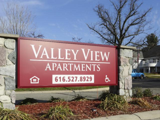 Valley View I and II 2 Bedroom Apartment for Rent at 741 Valley View Dr, Ionia, MI 48846