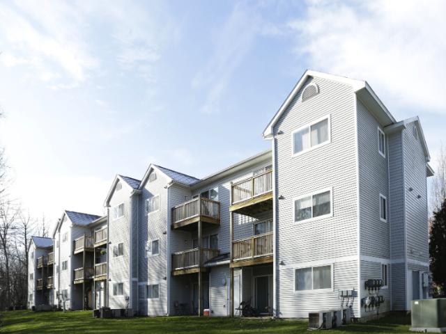 Valley View I and II 3 Bedroom Apartment for Rent at 741 Valley View Dr, Ionia, MI 48846