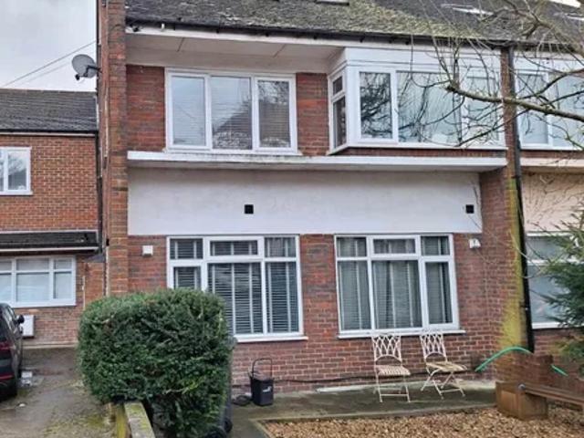 Valleyfield Road, London, SW16 2HR, United Kingdom | 3 bed apartment for rent #138852706 | Rentberry
