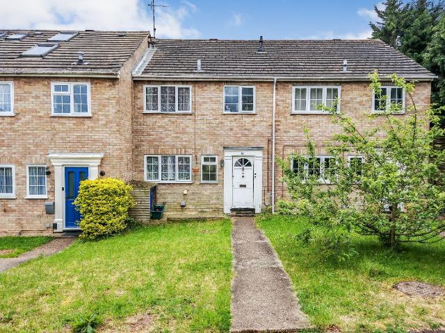 Valmeade Close, Hook RG27, 3 bed terraced house to rent, £1,600 pcm | PrimeLocation