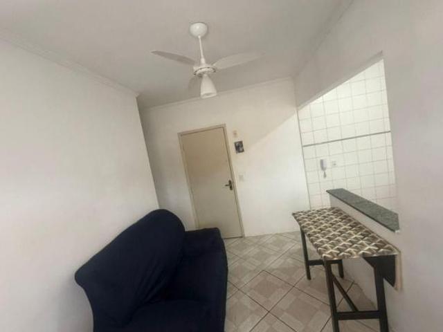 Valor abaixo do mercado, prédio com elevador e lazer completo, proximo da praia!