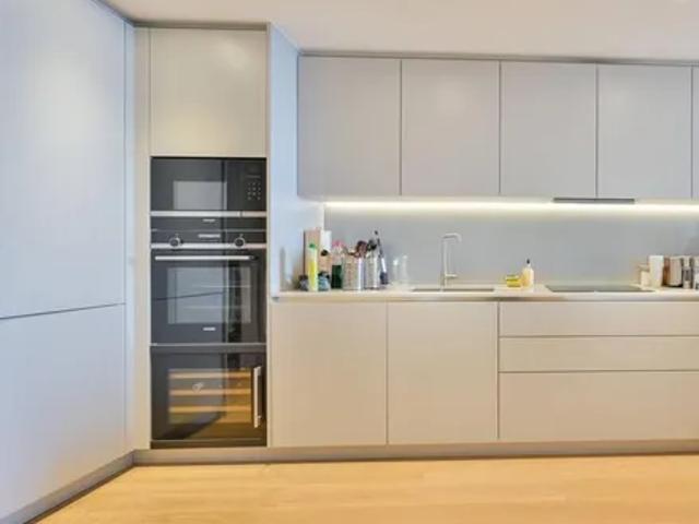 Vape Lagoon, 185 Marsh Wall, London, E14 9SH, United Kingdom | 1 bed apartment for rent #139266793 | Rentberry