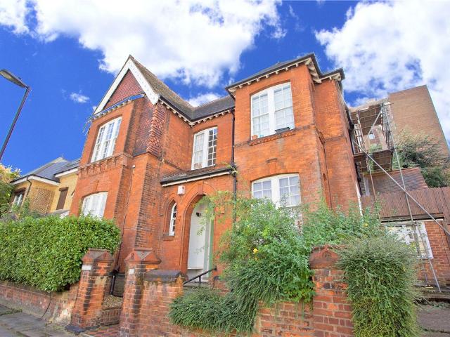 Vartry Road, London N15, 3 bed flat to rent, £2,100 pcm | PrimeLocation