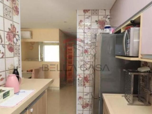 varanda gourmet e 2 vagas a 400 metros do Metrô Tatuapé