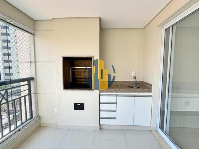 VARANDA GOURMET MUITO BEM LOCALIZADO
