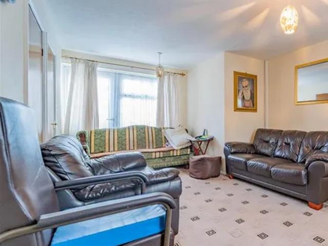 Varden Croft, Park Central, B5 7DS, United Kingdom | 4 bed house for rent #133648577 | Rentberry
