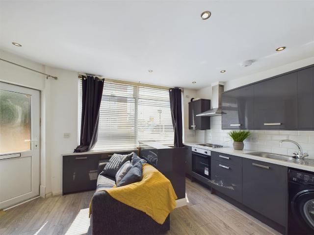 Vardy, Derby Road, Loughborough LE11, Studio to rent, £895 pcm | PrimeLocation
