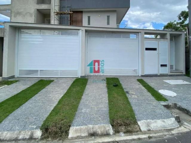 Vargem Pequena | Casa de Condomínio 4 quartos, sendo 4 suites