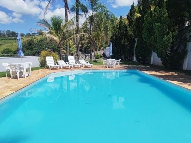 Várias unidades disponíveis / Condomínio Fechado / Mobiliado / Ampla Área de Lazer / Serra Negra SP