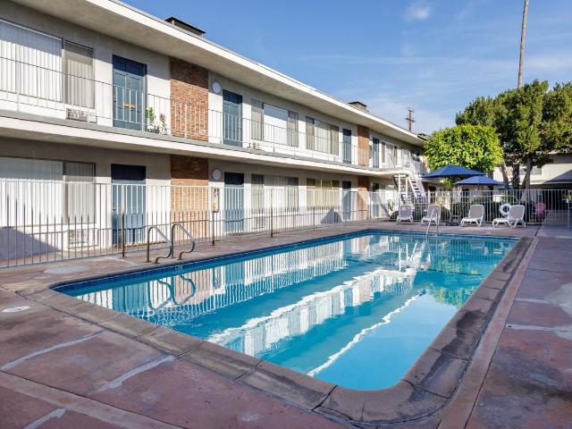 Variel Villas 1 Bedroom Apartment for Rent at 6835 Variel Ave, Los Angeles, CA 91303 Canoga Park
