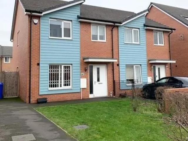 Varley Street, Manchester, M40 7LQ, United Kingdom | 3 bed duplex for rent #134395325 | Rentberry