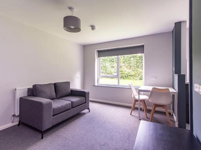 Varsity Clifton Flat 10, Rivergreen, Varsity Clifton, Nottingham NG11, Room to rent, £802 pcm | PrimeLocation