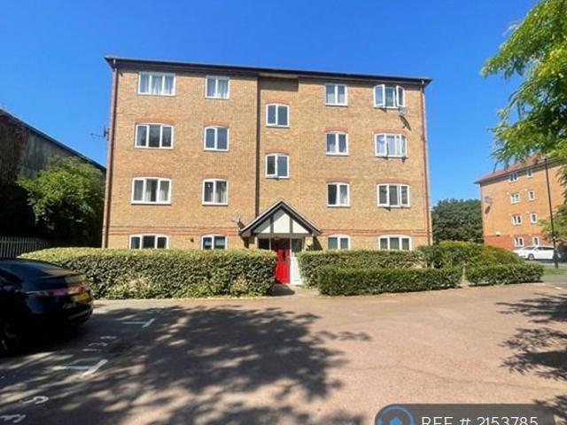 Varsity Drive, London, TW1 1 bed flat to rent £1,600 pcm £369 pw