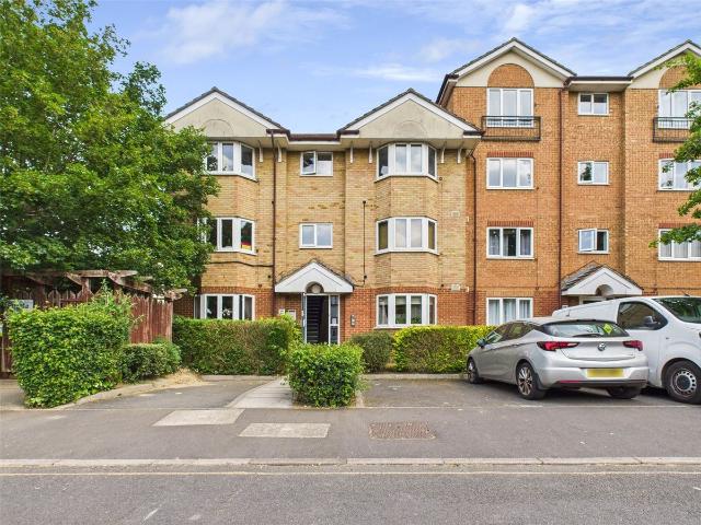 Varsity Drive, Twickenham TW1, 2 bed flat to rent, £1,700 pcm | PrimeLocation