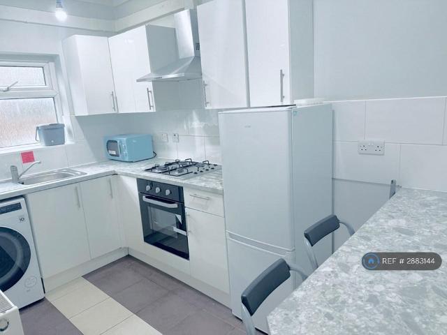 Vastern Road, Reading, RG1 Studio to rent £1,050 pcm £242 pw
