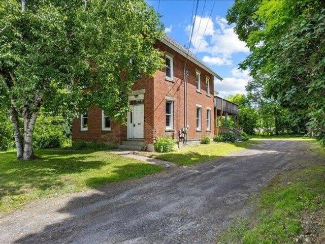 Vassalboro ME 04989 104075030