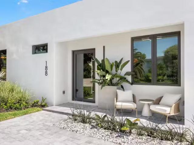 Vassar, Lake Worth, FL 33460
