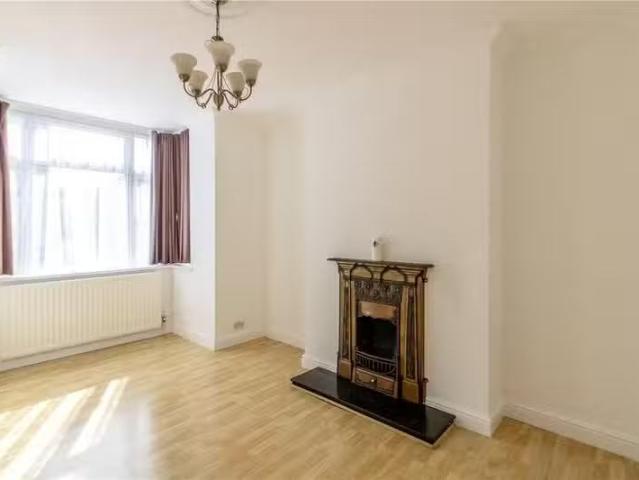 Vauxhall Terrace, Southville. 3 bed end of terrace house for s.