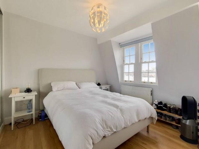 Vauxhall Bridge Road, Pimlico. 1 bed flat to rent £3,034 pcm £700 pw