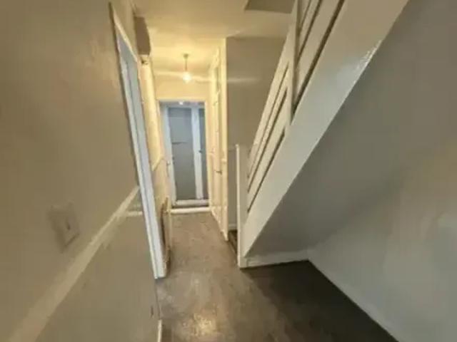 Vauxhall Crescent, Smith's Wood, B36 9JP, United Kingdom | 3 bed townhouse for rent #144311801 | Rentberry