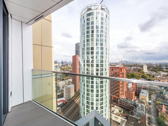 Vauxhall, Gladwin Tower, London SW8, 2 bed flat to rent, £3,600 pcm | PrimeLocation