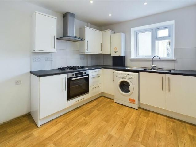 Vauxhall Street, Plymouth PL4, 2 bed flat to rent, £1,000 pcm | PrimeLocation