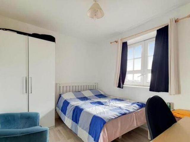 Vauxhall Street, Vauxhall, 2 Bedroom Flat