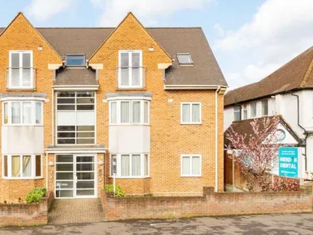 Vaughan Avenue, The Hyde, Edgware, NW4 4HT, United Kingdom | 2 bed apartment for rent #166569540 | Rentberry