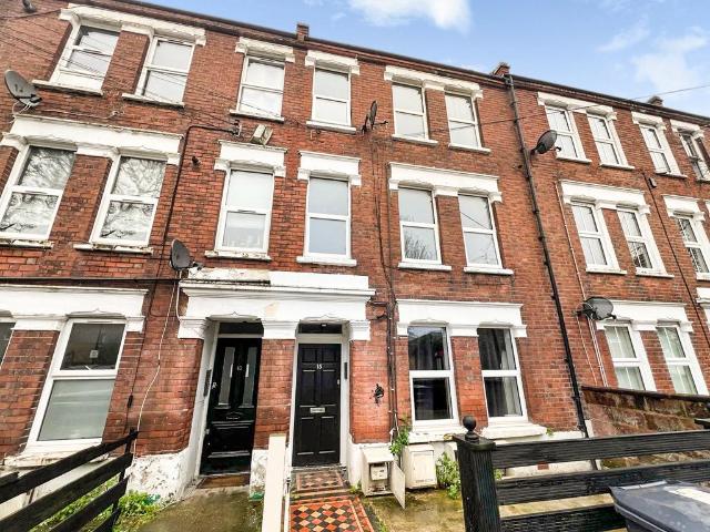 Vaughan Road, Camberwell, SE5 2 bed flat to rent £2,100 pcm £485 pw