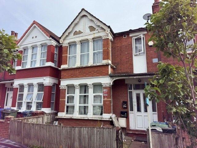 Vaughan Road, Harrow, Middlesex HA1, 2 bed maisonette to rent, £1,700 pcm | PrimeLocation