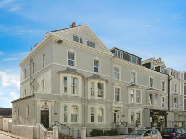 Vaughan Street, Llandudno, 2 Bedroom Flat