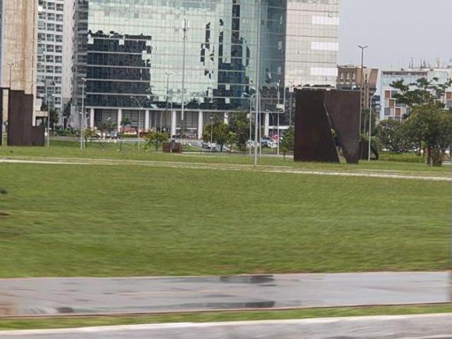 Vdd sala Setor Hoteleiro Norte Ed. Windsor, desocupada, R$ 300.000,00