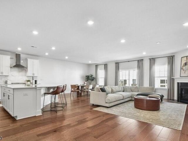 Ventura Dr, East Hanover, Home For Sale