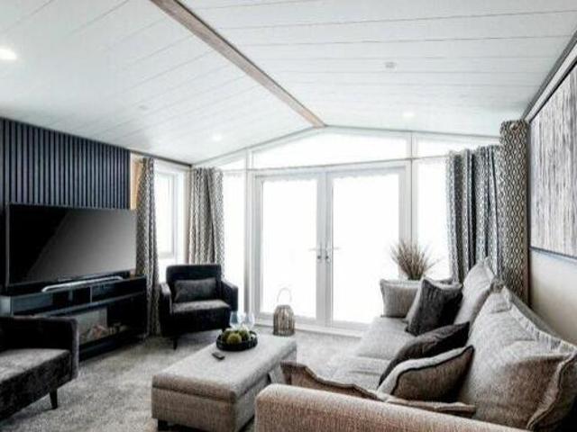 Venture Caravan Park, Westgate, 2 Bedroom Lodge
