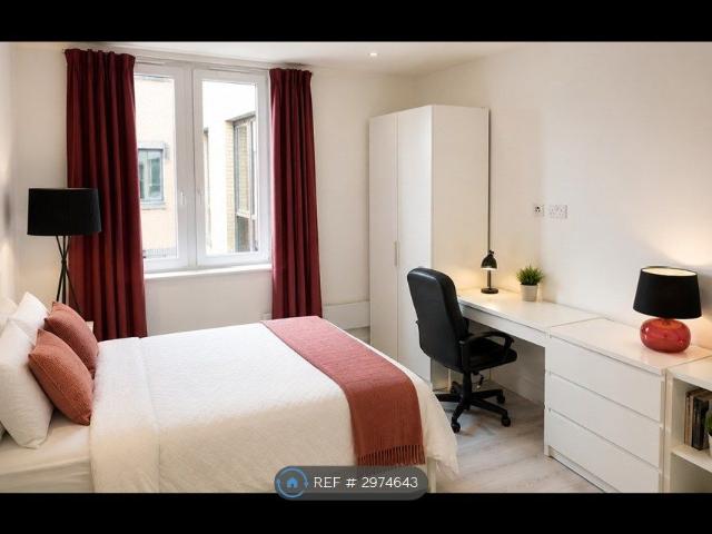 Venture House, Staines Upon Thames TW18, Studio to rent, £1,200 pcm | PrimeLocation