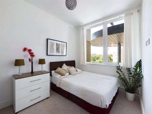Venture House, 42 London Road. 1 bed apartment to rent £1,375 pcm £317 pw