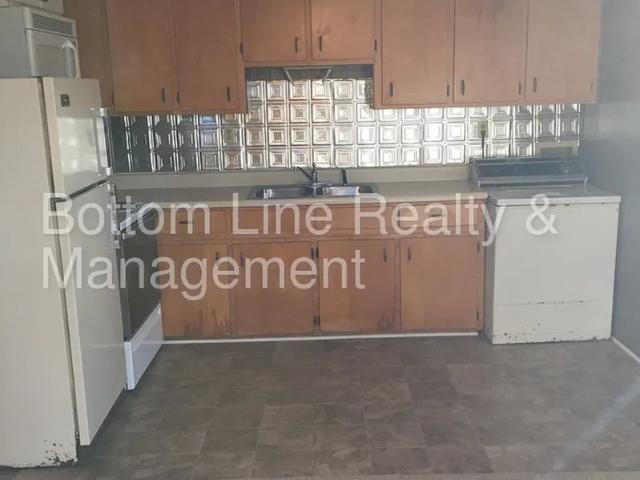 Venture Rental Properties 3 Bedroom Apartment for Rent at 2417 E Ozark Ave, Gastonia, NC 28054