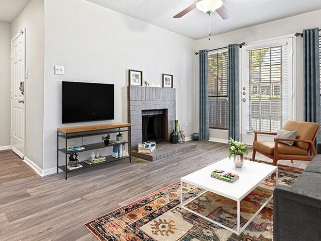 Venue at 8651 Apartments 1 Bedroom Apartment for Rent at 8651 Meadowbrook Blvd, Fort Worth, TX 76120